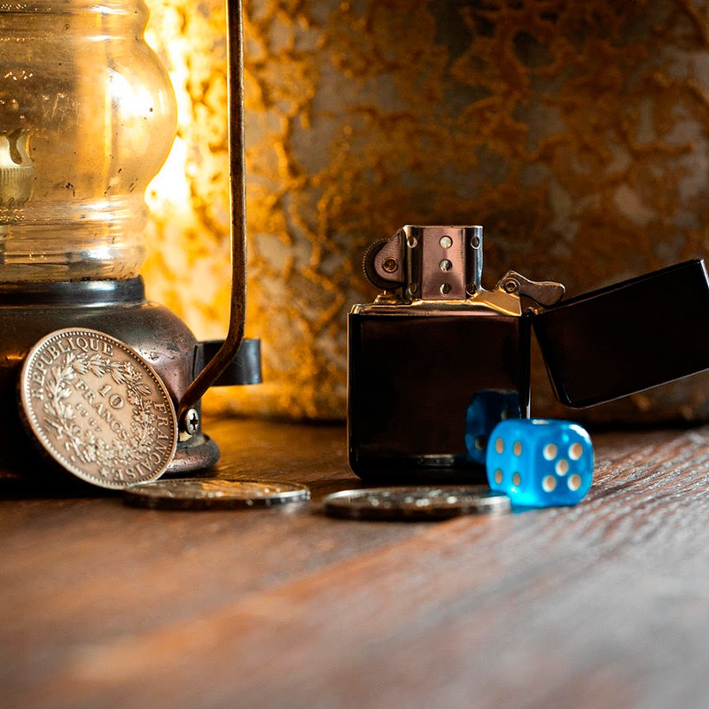 Ignite - Ultimate Hand Flasher by Urbain and Gentlemen's Magic Color ...